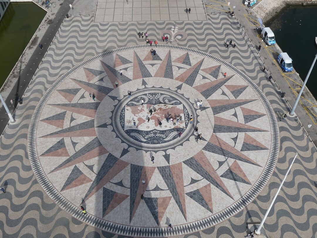 De windroos vanuit het monument. | Foto | Annemiek Tubbing’s reisblog