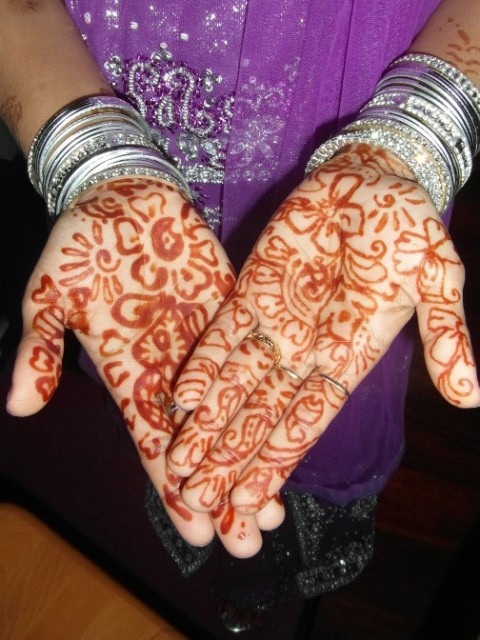 Traditie, mehndi henna op de handen. | Foto | Ber en Ro's reisblog