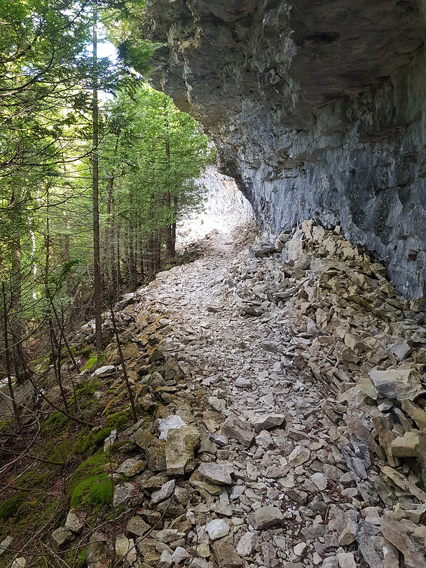 220919 overhangende rots | Foto | Bert en Marianne’s reisblog