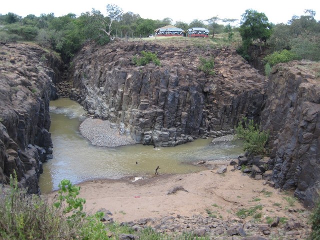 Kinderen in de Kerio River | Foto | Bertine en Christine in Kenia!