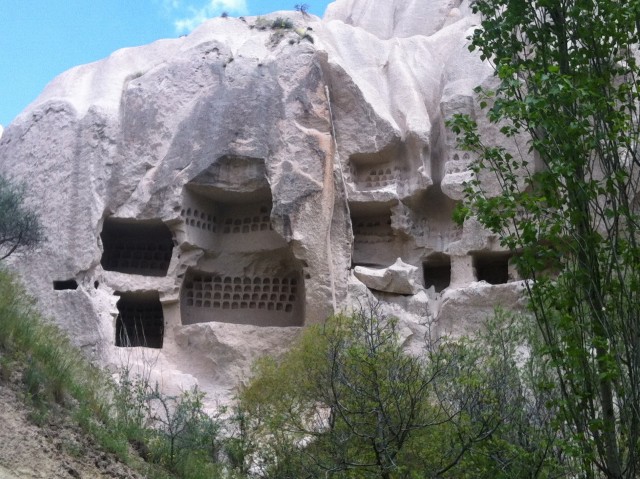 Rotswoningen in de roze vallei | Foto | Oscar Nuijten’s reisblog
