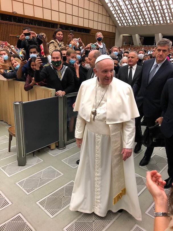 indrukwekkend de Paus van zo dichtbij te zien. | Foto | De triepeleirs ...