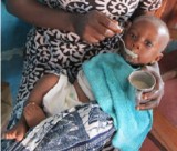Baby Derrick op dag 1 in het tehuis | Foto | Doeke en Marjolein’s reisblog