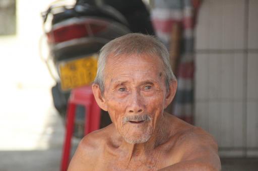Een oude opa | Foto | Mei Wei en Bao Jian naar China!