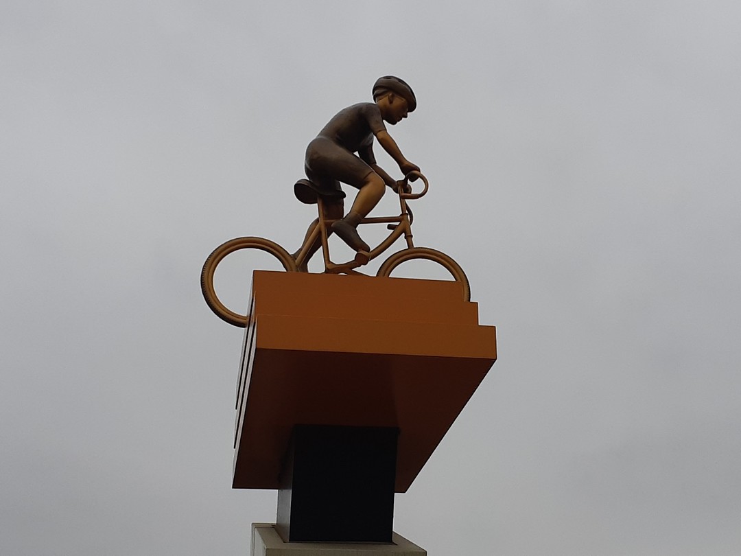 Standbeeld wielrenner | Foto | Hans&Fabienne