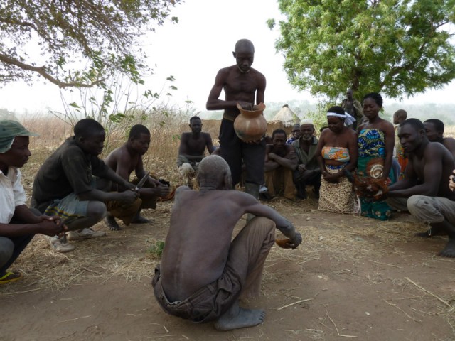Ritueel slachten van de haan for Good Luck | Foto | Ingrid in Tanzania ...