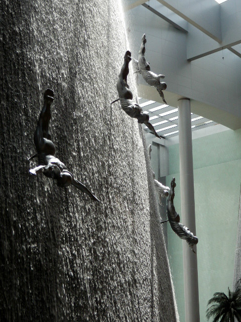 Waterval Dubai Mall 2 (480x640) | Foto | JulisKoos’s reisblog