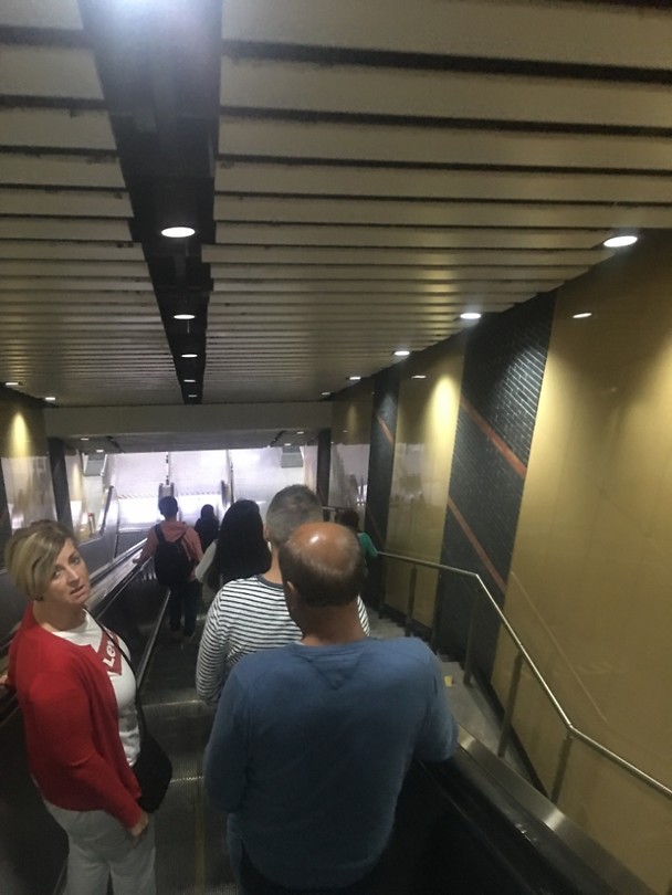 Met de roltrap naar het metro perron | Foto | Lenneke’s reisblog