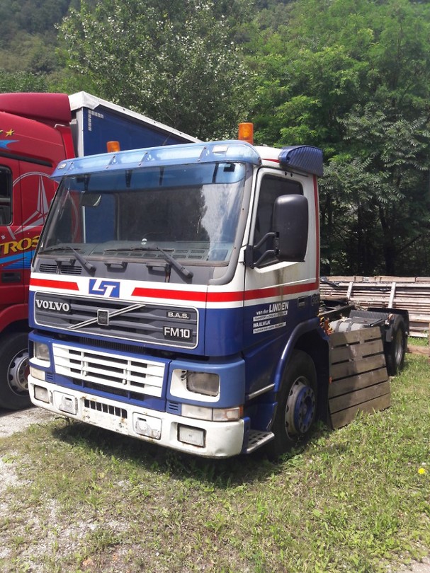 De Volvo FM 10 van v/d Linden uit Waalwijk | Foto | Louis van Hest’s ...