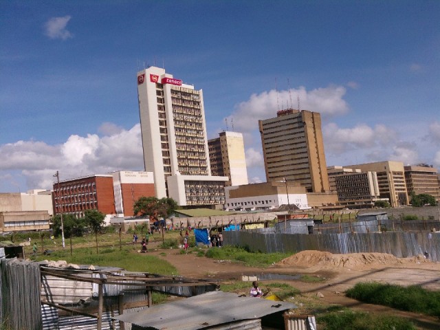 Skyline van Lusaka | Foto | Minoek's reisblog