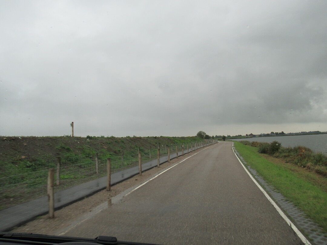 Het laatste stukje langs de dijk, vandaag 194km | Foto | De ...