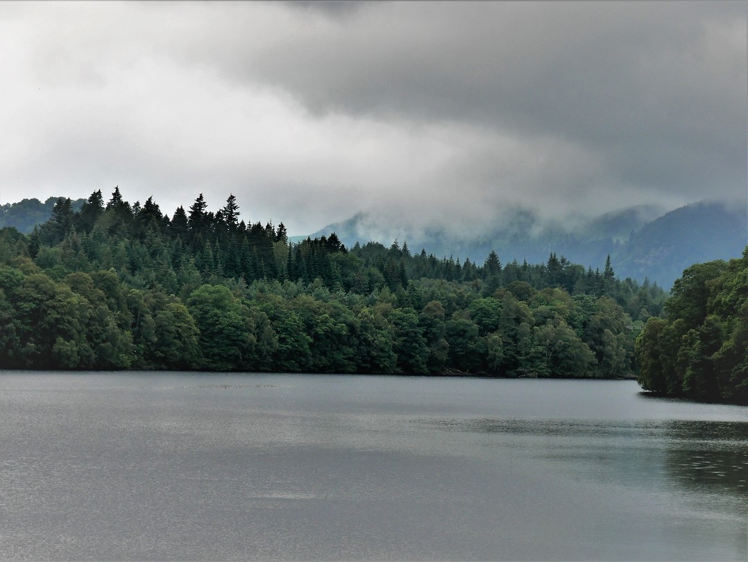 Met het stuwmeer | Foto | Pieter en Jeanne
