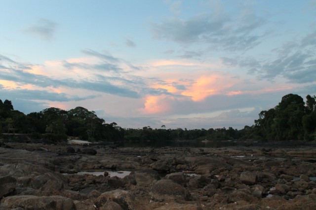 Instappen in Atjoni | Foto | Saakje Kraak’s reisblog