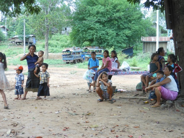 Mensen in Azie houden er van om op hun hurken te zitten! | Foto | Sifra ...