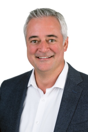 Find Emails and Phone Numbers of B2B Business Professionals | ZoomInfo.com