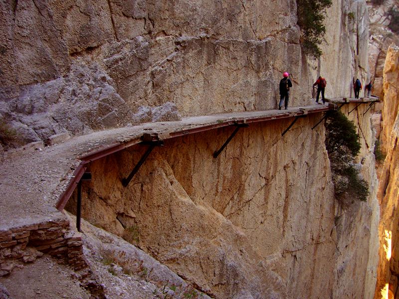 Hiking Trails In The 25 Most Treacherous Places