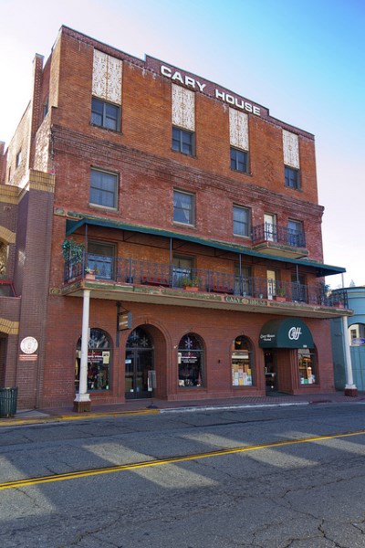 10 Haunted Places in California That Will Creep You Out