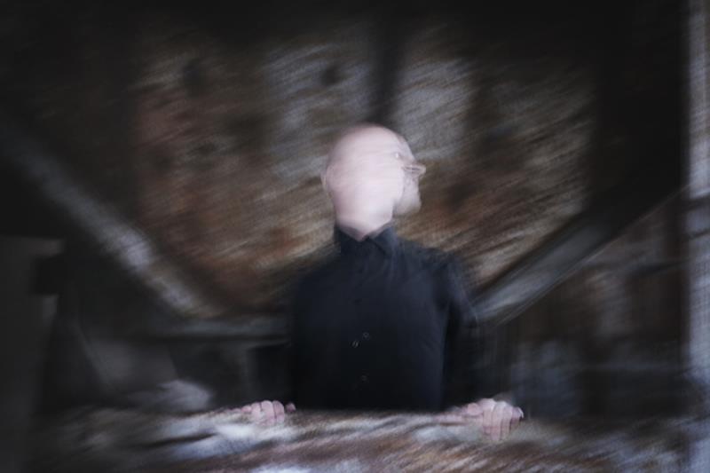 Dreaming of Faceless People: What Does It Mean?