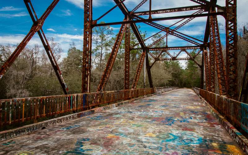Want to Be Afraid? Explore These 9 Haunted Florida Bridges