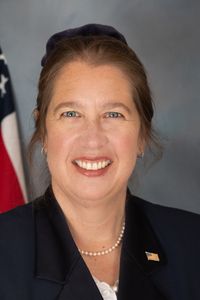 Beth Farnham - Ballotpedia