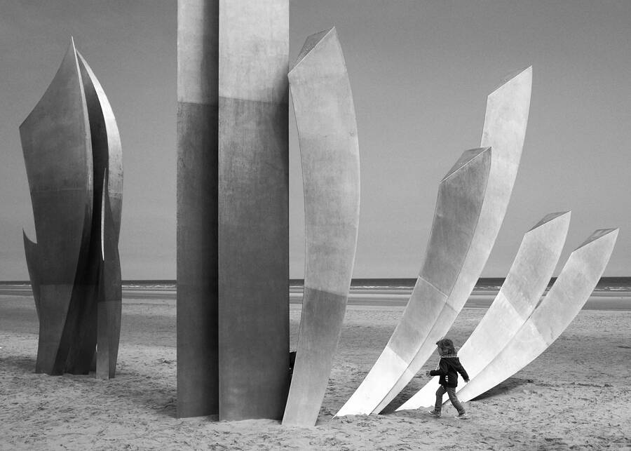 Overwhelmed by Larry Kincaid | Black & White Magazine | For Collectors ...