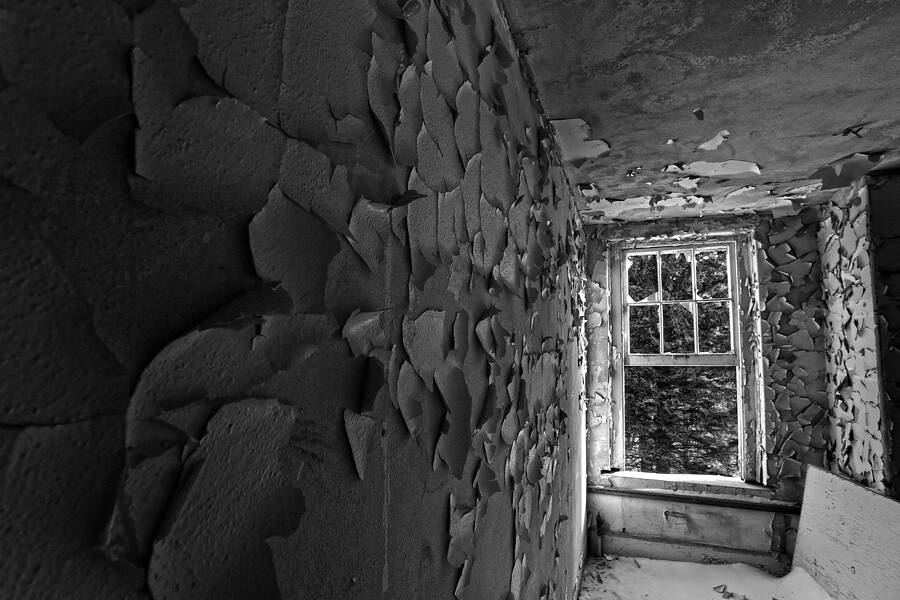 Sanatorium by Clint Saunders | Black & White Magazine | For Collectors ...