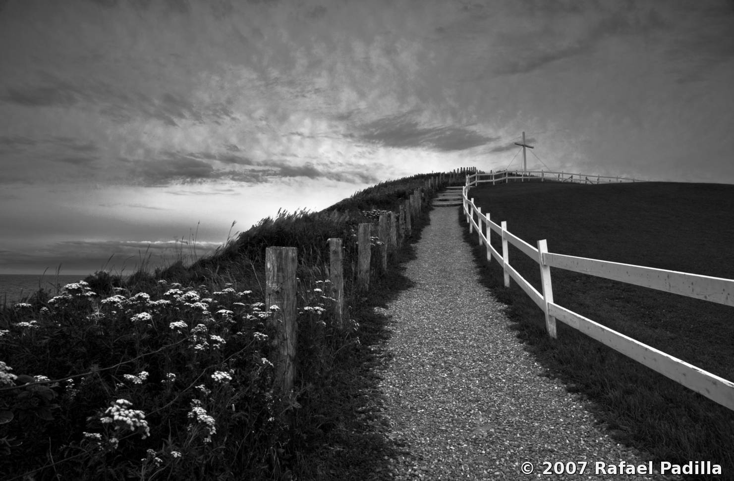 Pathway & Cross by Rafael Padilla | Black & White Magazine | For ...