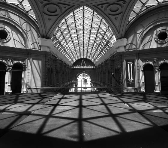 Pacific Gallery by Carlos Caruso | Black & White Magazine | For ...