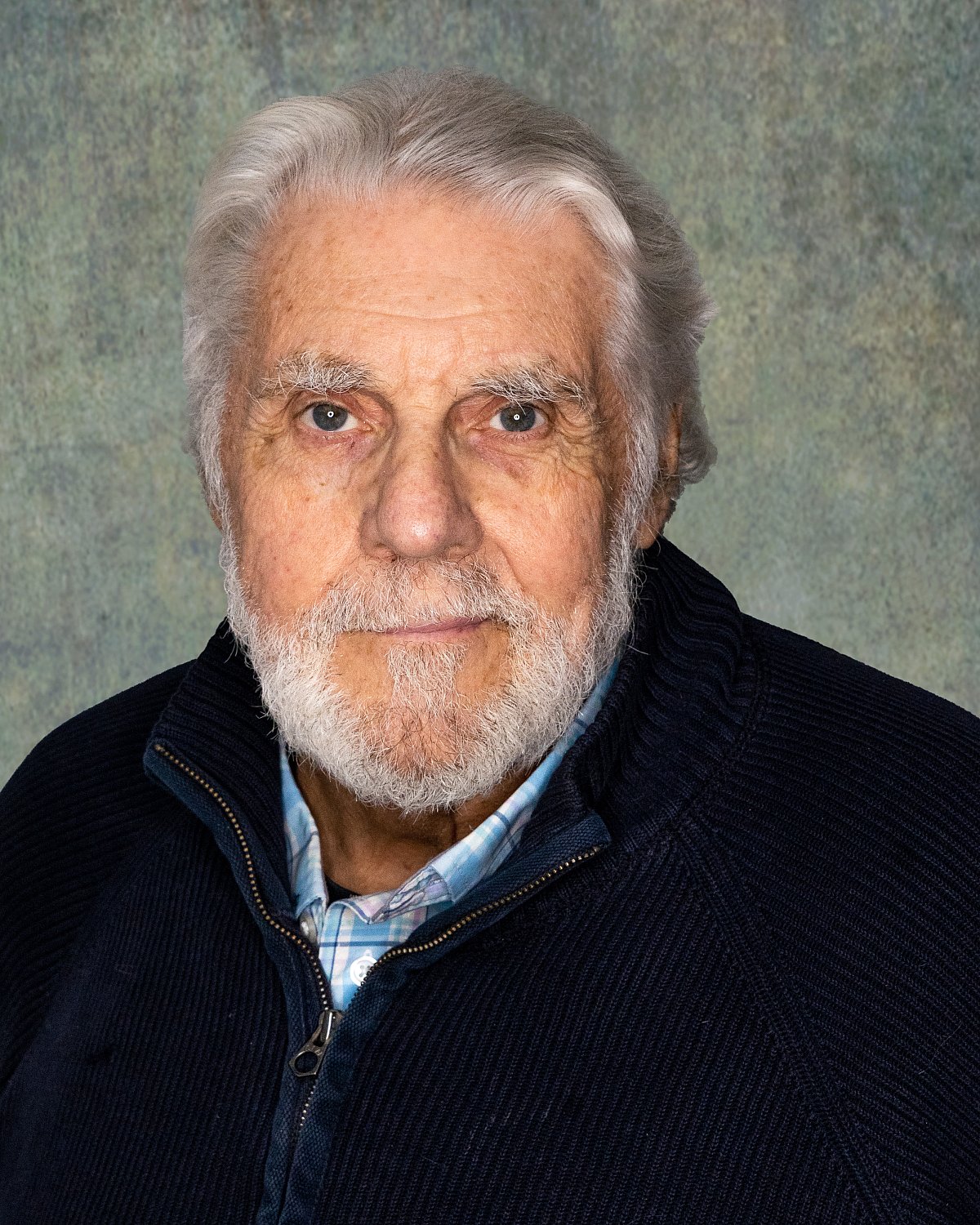 Edwin Hutchinson - Clients - barrstudios.com