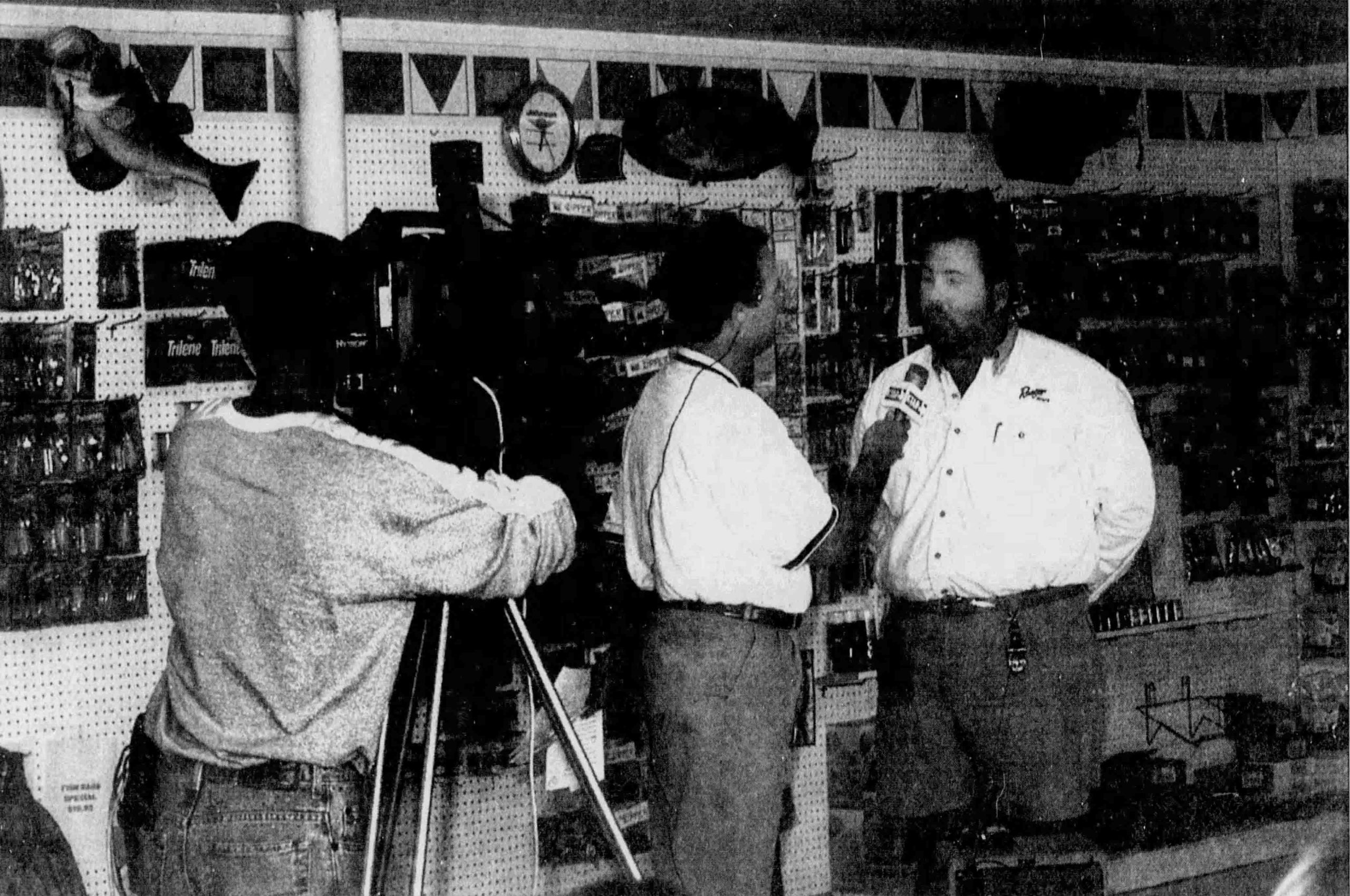 Hibdon – All About Crawdads - Bass Fishing Archives Friday Finale