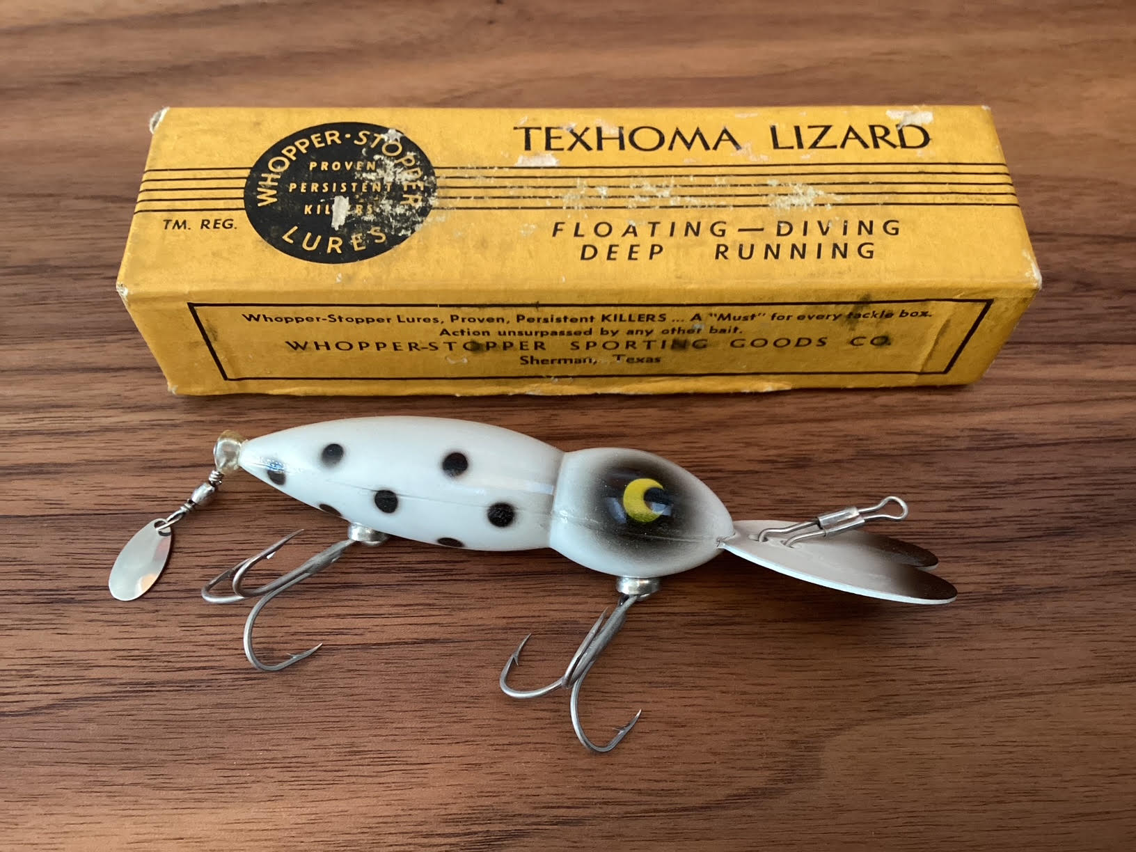Goin’ Deep - The Bomber Water Dog - Bass Fishing Archives Tackle History