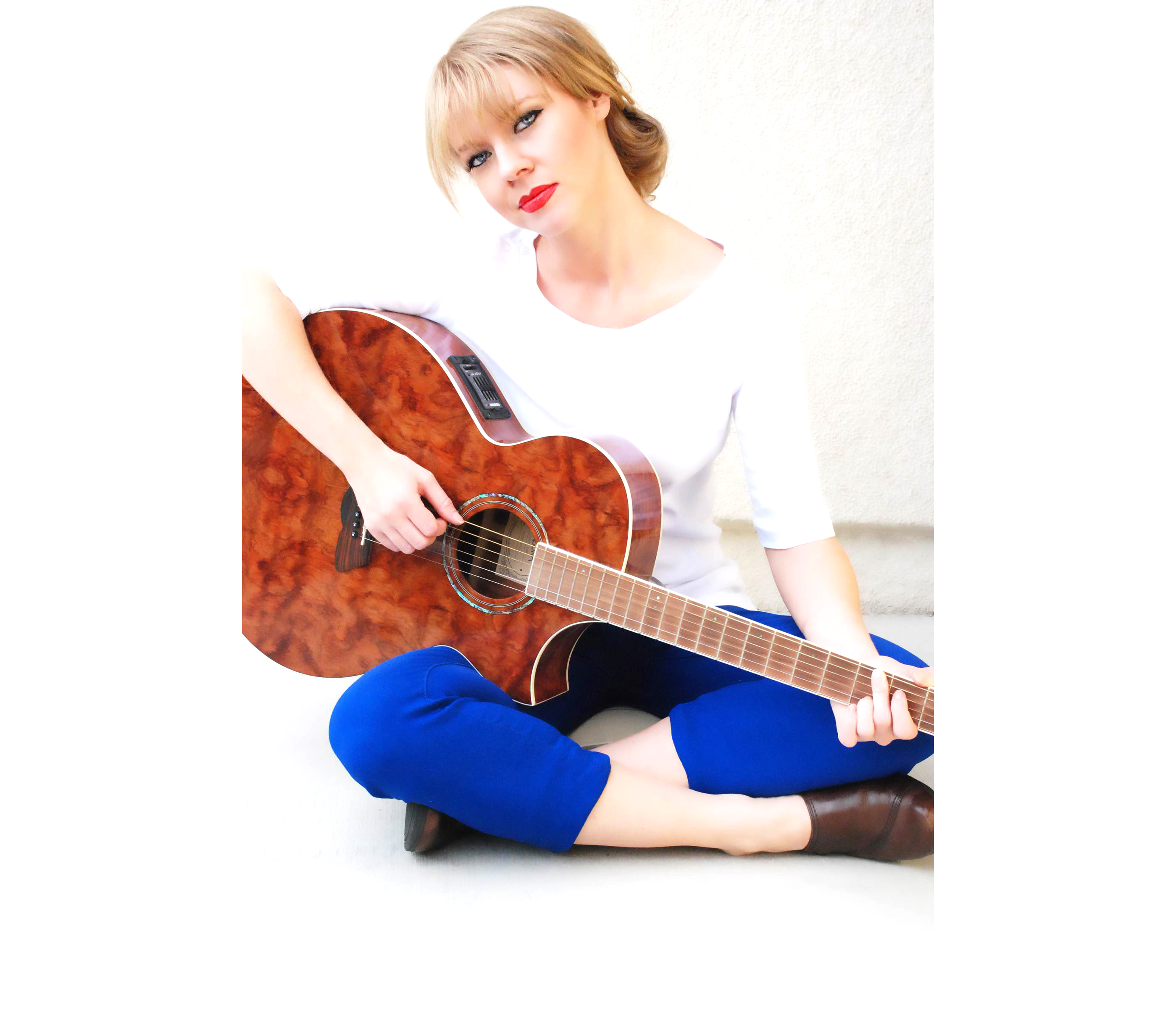Sarah as Taylor Swift - Beyer Entertainment