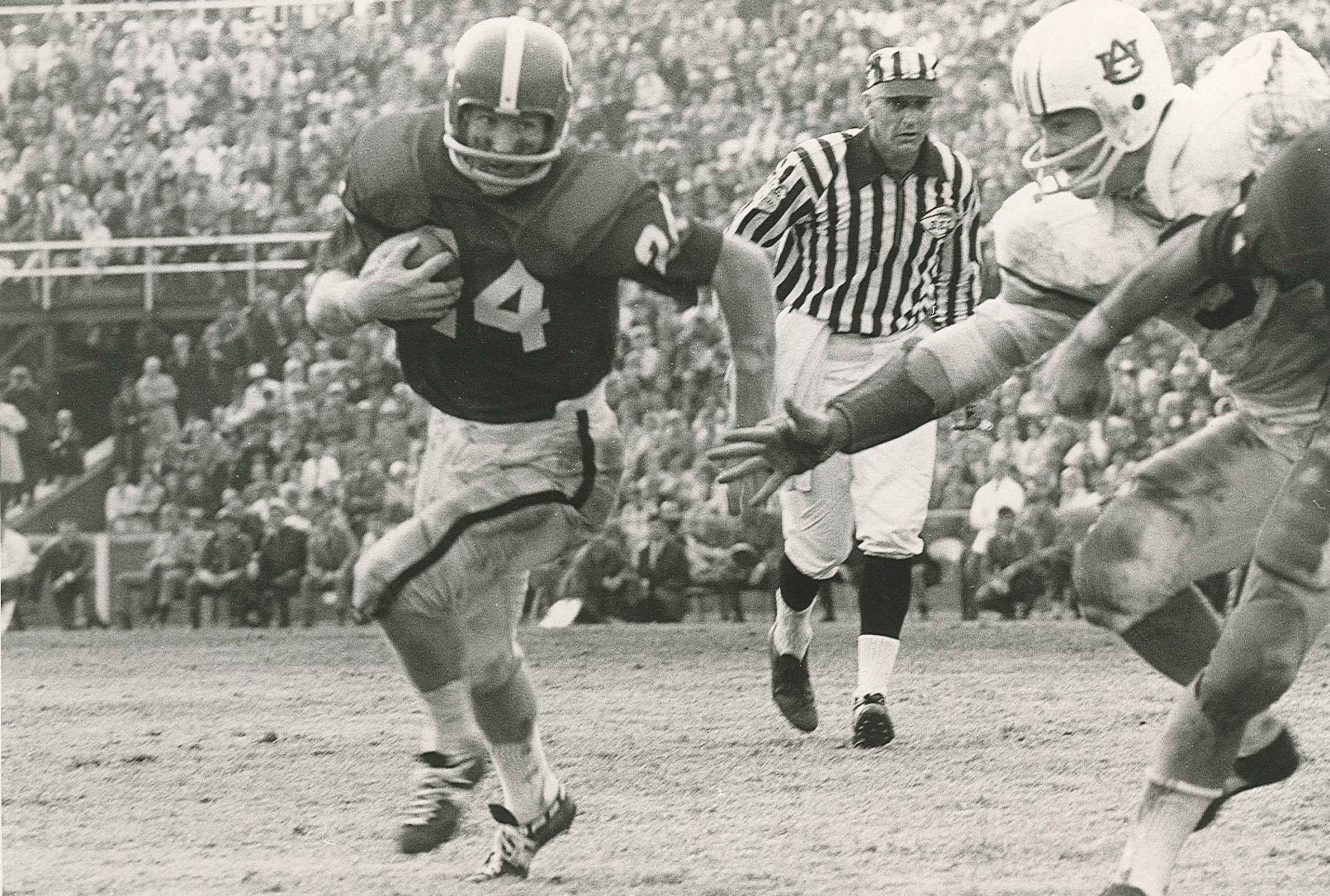 Kent Lawrence Passed Away Yesterday – Bulldawg Illustrated