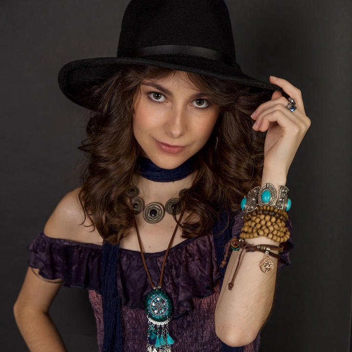 Madison Galloway’s Live Stream Concert May 22, 2022 | Bandsintown