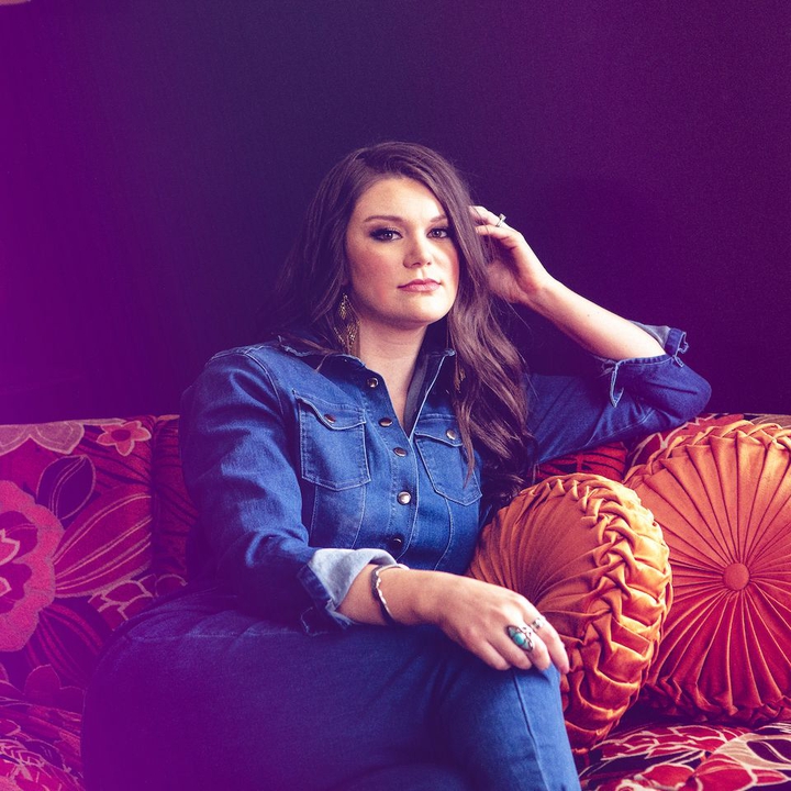 Mae Estes Tour Dates, Concert Tickets, & Live Streams