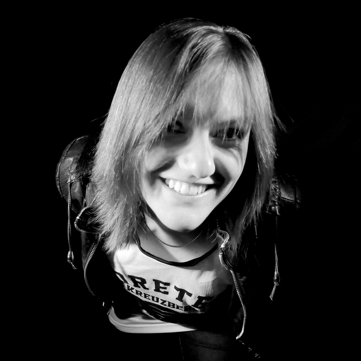 Victoria Smith Bassist Tour Dates, Concert Tickets, & Live Streams