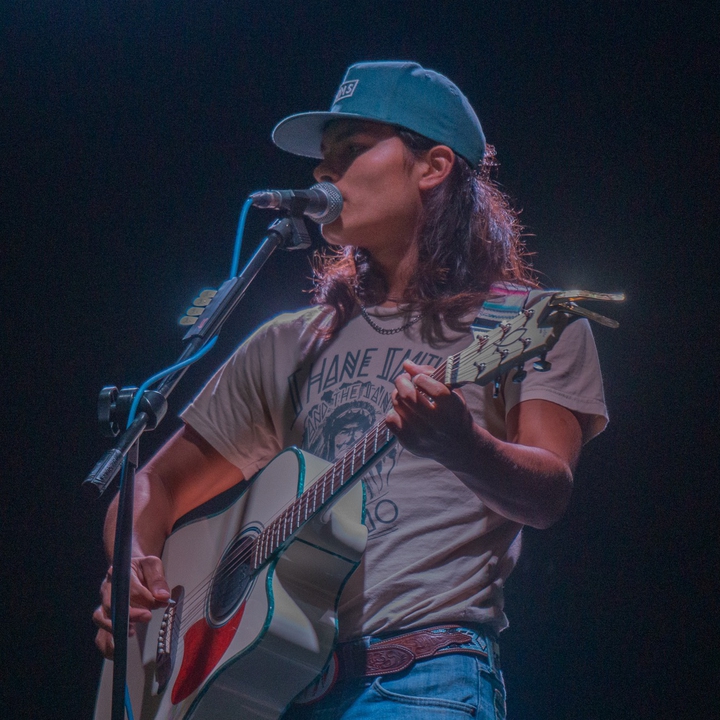 Blaine Bailey Tour Dates, Concert Tickets, & Live Streams