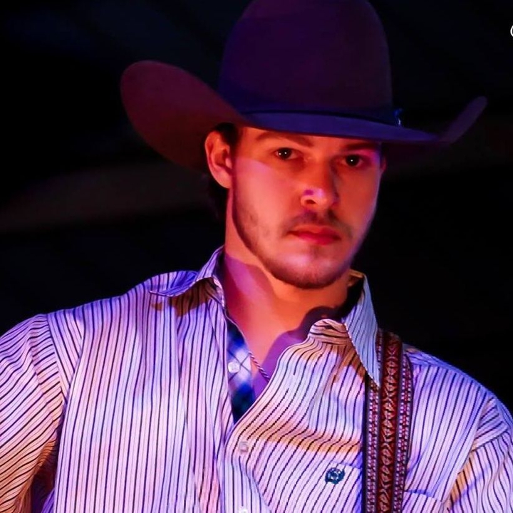 Carson Clay Tour Dates, Concert Tickets, & Live Streams