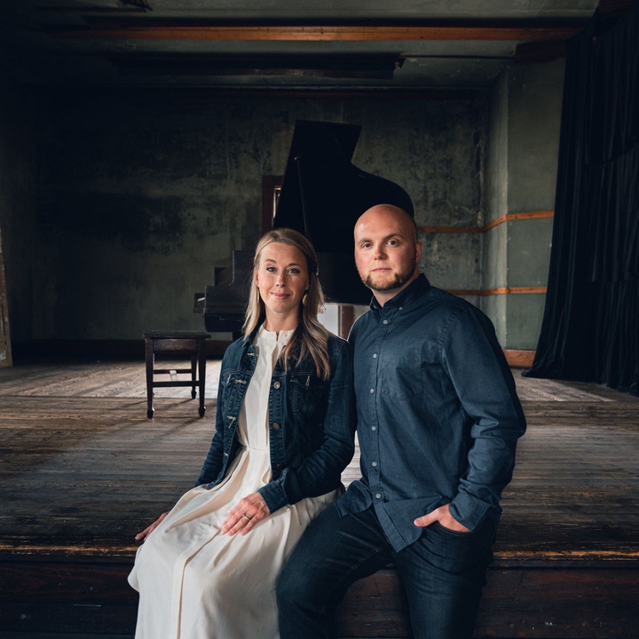 Jonathan and Emily Martin Concerts & Live Tour Dates: 2024-2025 Tickets ...