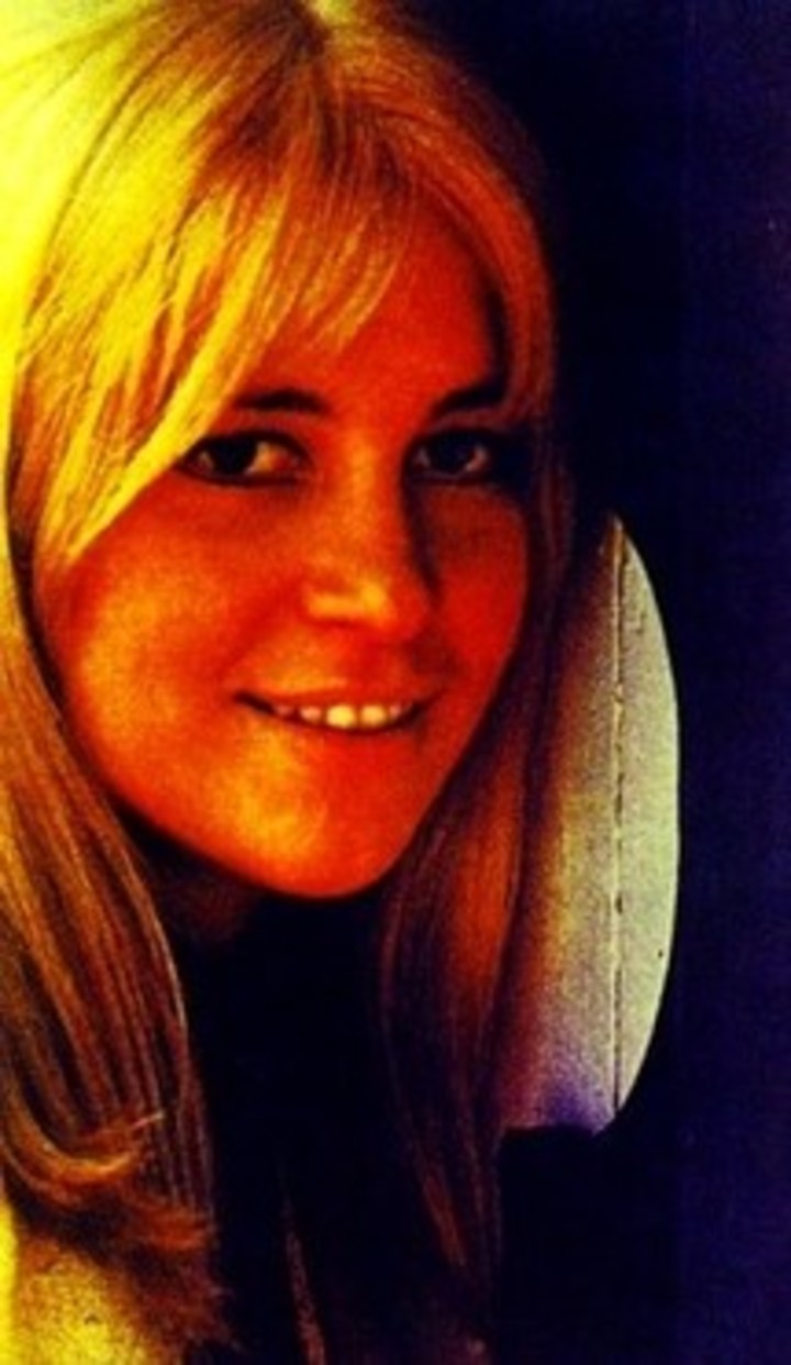 Wanda Sá Concerts & Live Tour Dates: 2023-2024 Tickets | Bandsintown