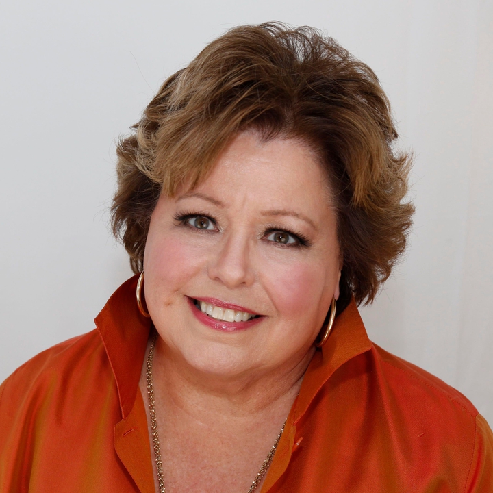 Sue Dodge Concerts & Live Tour Dates: 2024-2025 Tickets | Bandsintown