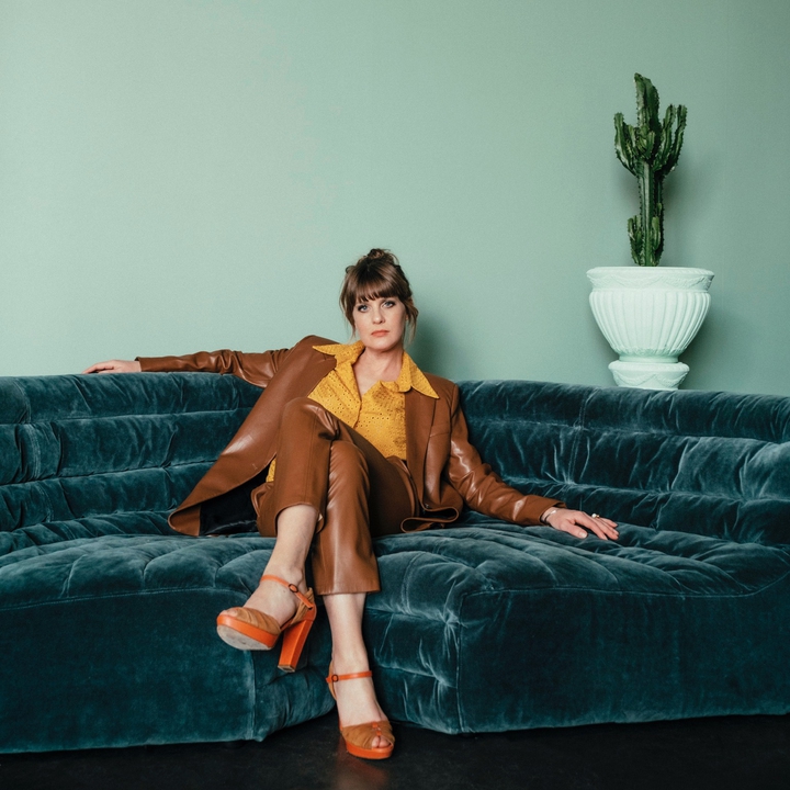 Isolde Lasoen Official Concerts & Live Tour Dates: 2024-2025 Tickets ...