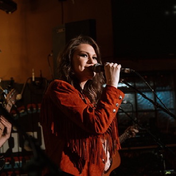 Mae Estes Concert Tickets: 2023 Live Tour Dates | Bandsintown