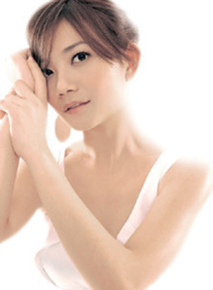 Fish Leong Concerts & Live Tour Dates: 2024-2025 Tickets | Bandsintown