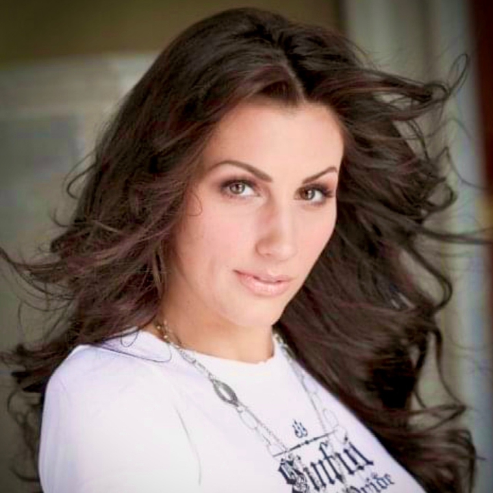 Danielle Peck Concerts & Live Tour Dates: 2024-2025 Tickets | Bandsintown
