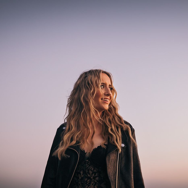 Kaylee Bell Concerts & Live Tour Dates: 2024-2025 Tickets | Bandsintown