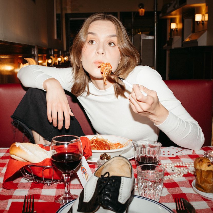 Laura Ramoso Berlin Tickets, Quatsch Comedy Club Apr 28, 2024 | Bandsintown