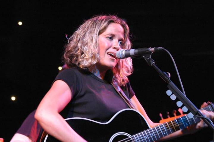 Amy Wadge Concerts & Live Tour Dates: 2024-2025 Tickets | Bandsintown
