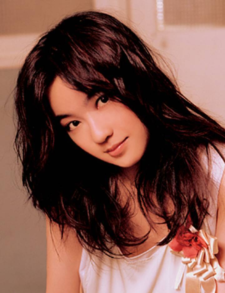 Priscilla Chan Singer