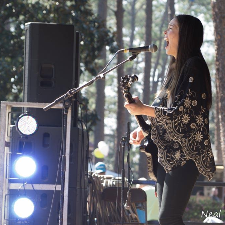 Heather Gillis Tour Dates, Concert Tickets, & Live Streams